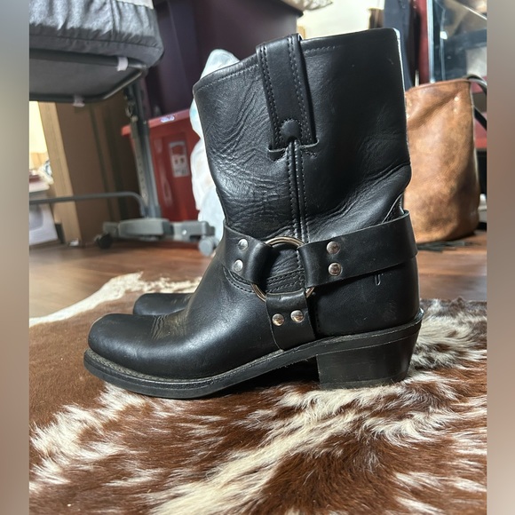 Frye | Shoes | Frye Harness 8r Boots Basically New | Poshmark